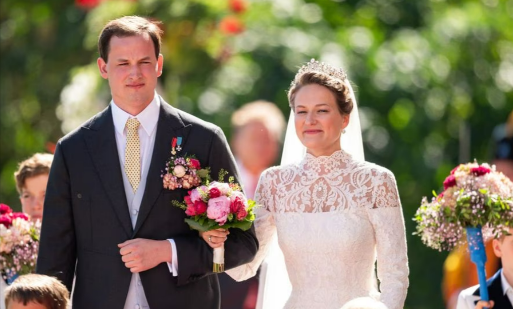 Traumhochzeit im deutschen Adel! Herzogin heiratet Baron - Deutscher ...