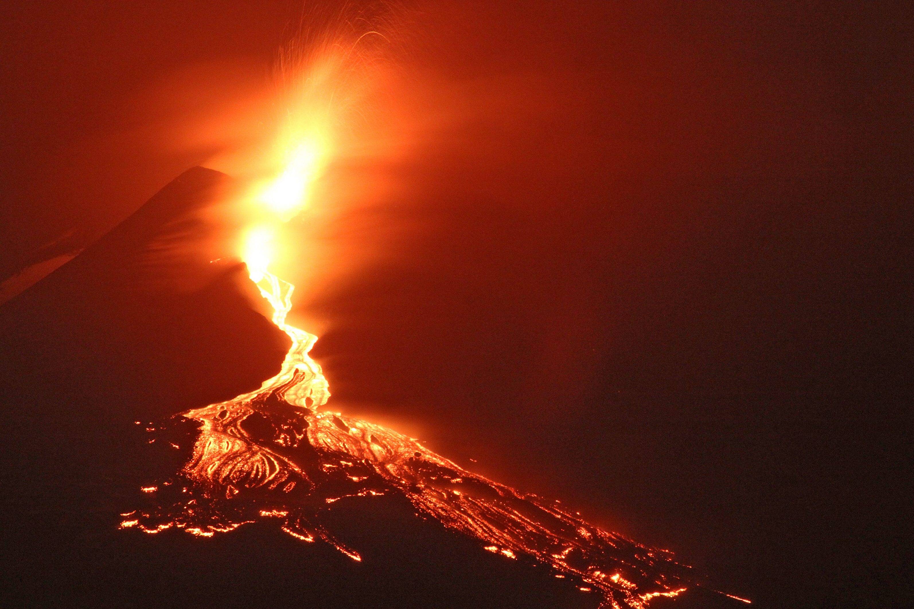 Mega Erdbeben bei Supervulkan in Europa! Droht uns ein massiver ...